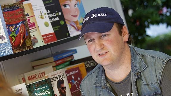Blue Jeans: «Nací como escritor en las redes sociales» | La Rioja