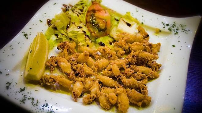 Cazón, puntillitas, pescaíto frito... Sevilla y sus freidurías | La Rioja